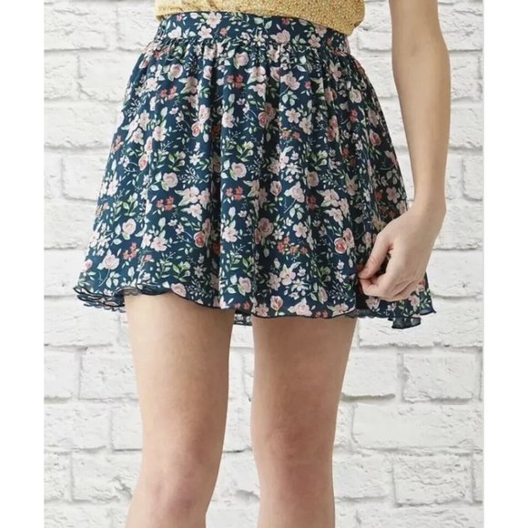 Matilda Jane | Bottoms | Matilda Jane 435 Roses Are Red Skirt Hello ...